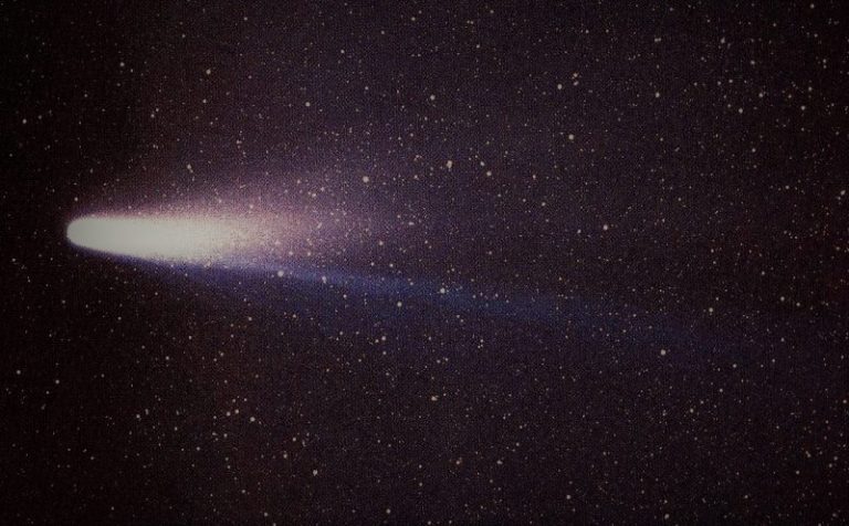 Halley's comet | What is, history, origin, characteristics, orbit, when ...