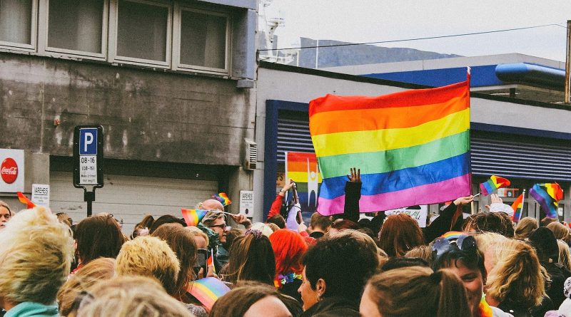 Fenómenos sociales | Qué son, características, causas, consecuencias, tipos