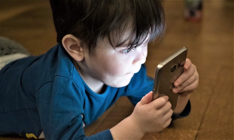 Nativos digitales | Qué son, definición, características, origen, educación