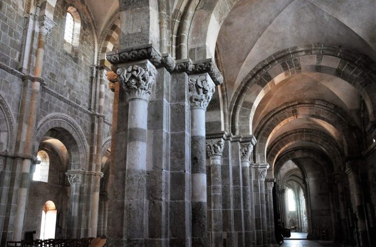 Medieval art | What is, characteristics, history, painting ...