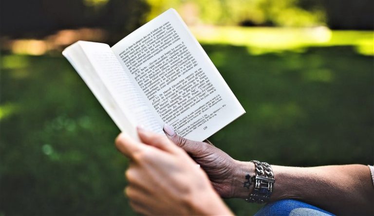 Literatura clásica | Qué es, características, periodos, temas, géneros ...