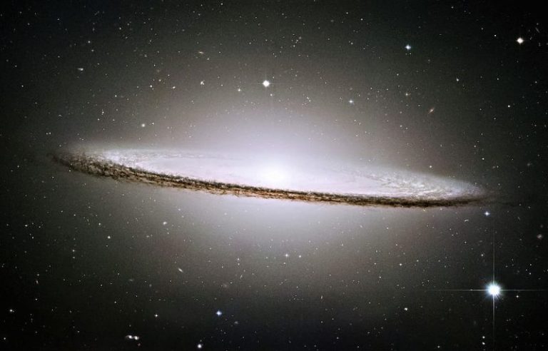 Sombrero Galaxy | What is, history, location, structure, observation ...