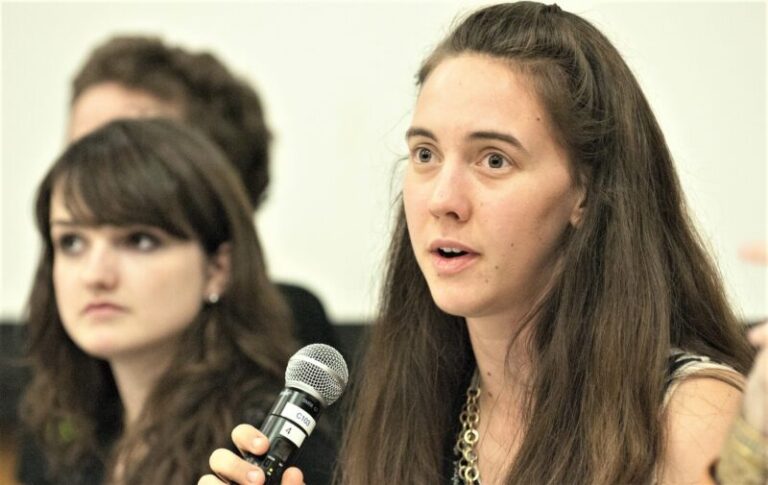 Digresión | Qué es, características, para qué sirve, conectores, ejemplos