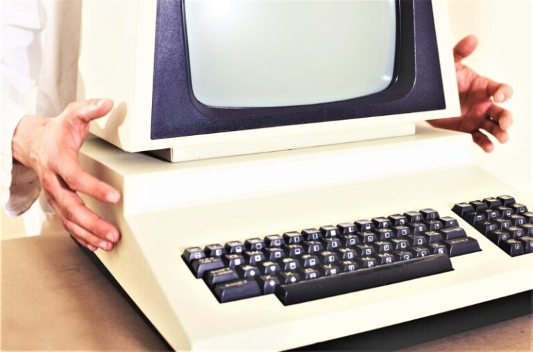 Segunda generación de computadoras | Qué es, características, historia