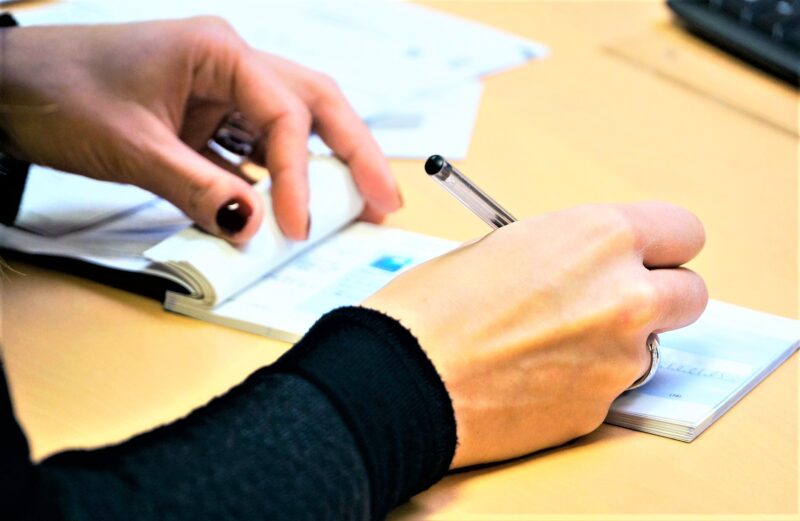 Cheque endosado | Qué es, características, para qué sirve, cómo se cobra