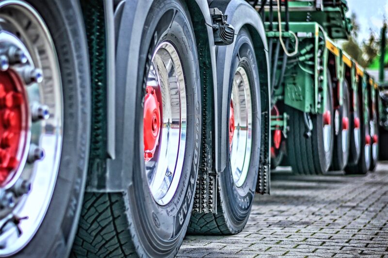 Rueda | Qué es, características, tipos, para qué sirve, funcionamiento