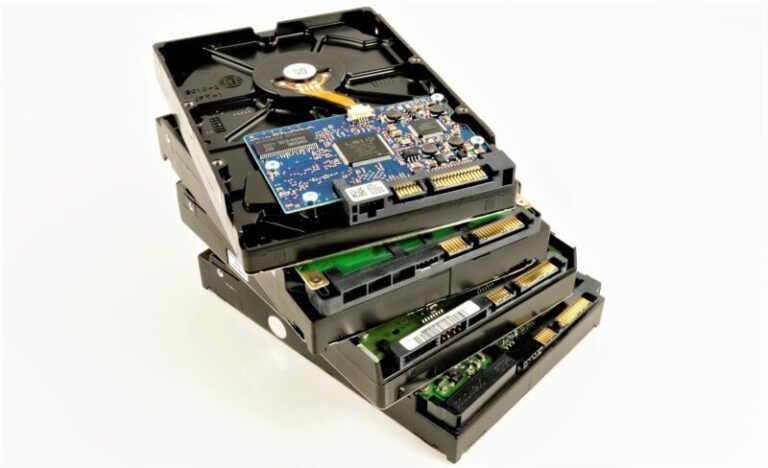 Cuarta generación de computadoras | Qué es, características, historia | 🖥️